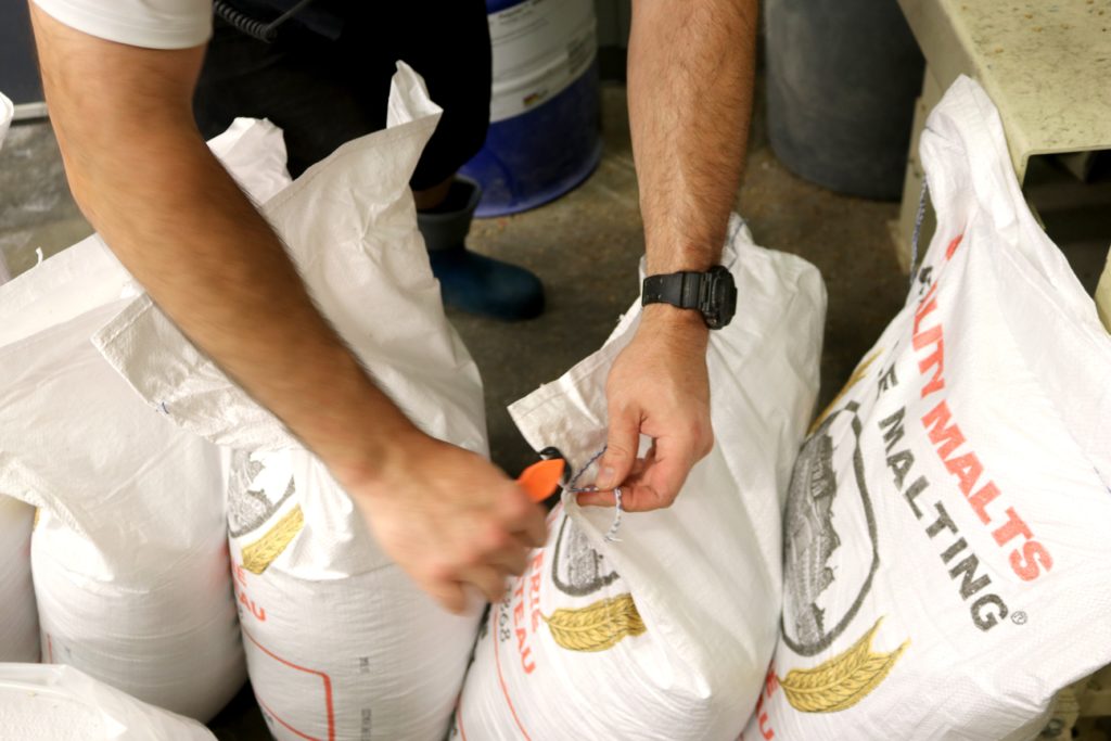 Valve Bags for Efficient Packaging Solutions - Western Packaging